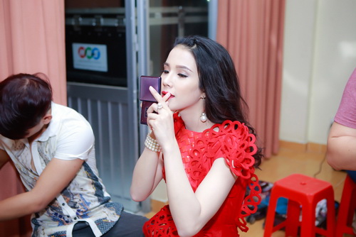 Angela Phương Trinh Tươi Rói Sau Scandal Tình ái