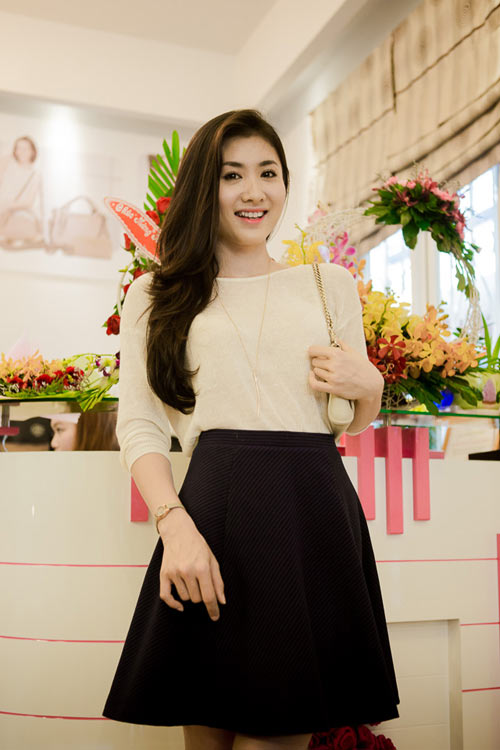 Nguyet Anh : Dien vien Nguyet Anh hẹn hò với bạn diễn
