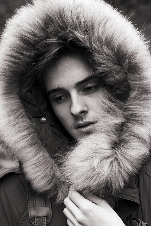 Ngất ngây trước vẻ điển trai của Alexander Watson