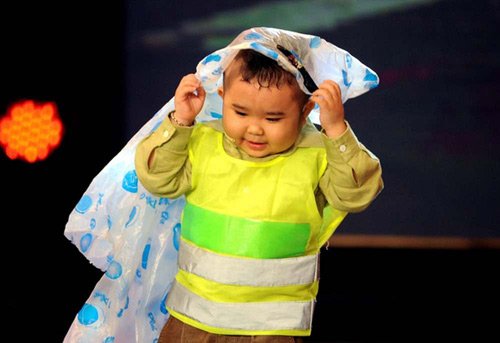 Hiện tượng mạng Ku Tin bị bầu show lợi dụng tên tuổi