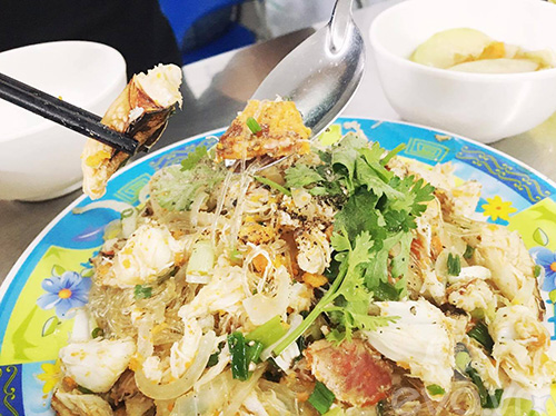Miến xào cua ngon ngậy khó cưỡng ở Đinh Tiên Hoàng