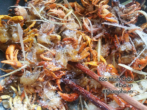 Cách làm cua đồng rang muối giòn tan ngày hè - Món ngon mỗi ngày