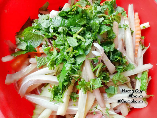 Gỏi ngó sen thanh mát, đậm đà cả nhà cùng thích