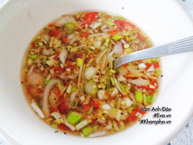 Cách làm cá rim mắm tỏi ớt đơn giản mà ngon cơm cho chị em trổ tài