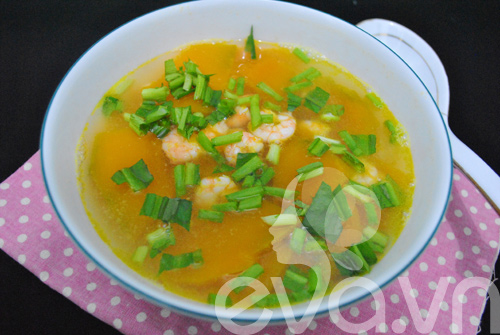 Giản dị canh bí đỏ nấu tôm