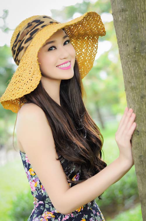 Khánh My trong trẻo trong ngày nắng