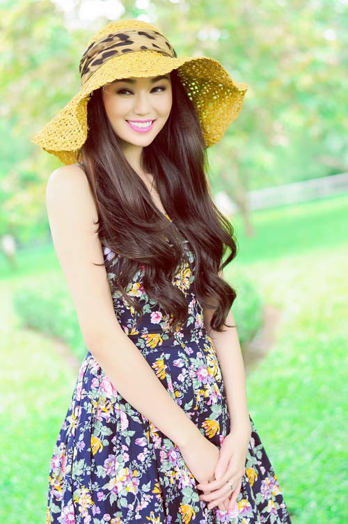 Khánh My trong trẻo trong ngày nắng