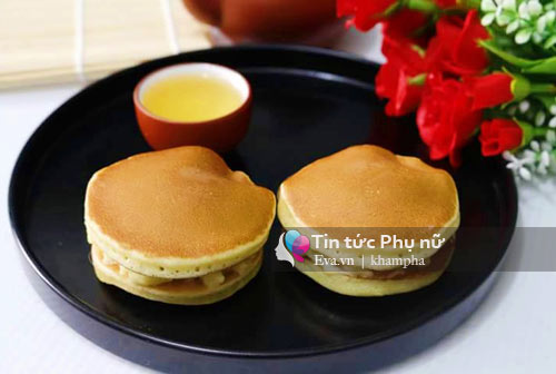 Cách làm bánh rán Doremon nhân trứng sữa tuyệt ngon - Bếp Eva