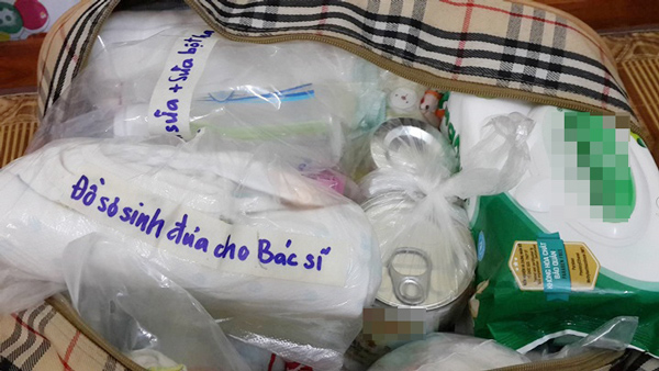 Chuẩn bị túi đồ vào viện trước khi sinh bà mẹ chỉ cách xếp đồ đi đẻ vừa ...