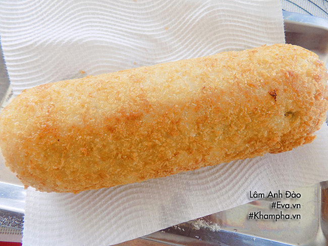 Kimbap chiên vừa ngon vừa giòn lại nóng hổi ai ăn cũng thích