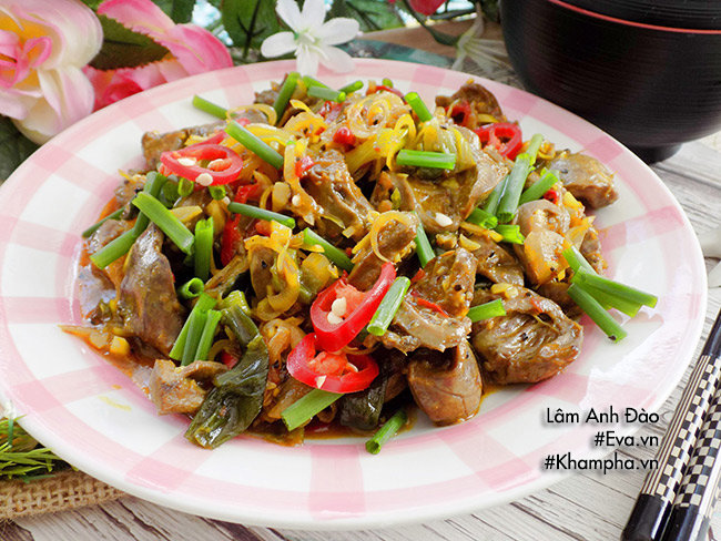 Tim gà xào sả ớt rẻ tiền mà ngon cơm