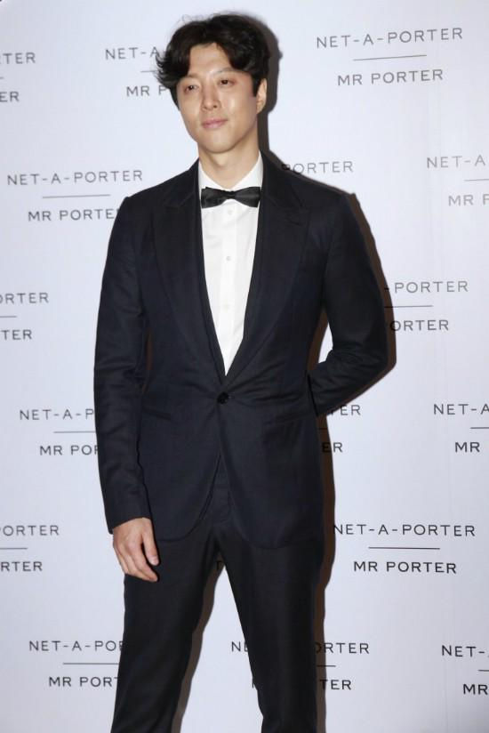 Lee Dong Gun tài tử Chuyện tình Paris không nhận đi show vì vợ sắp nằm ổ